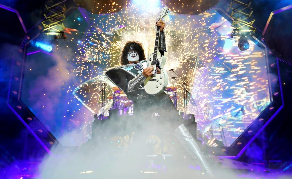 KISS // Tommy Thayer: “I Get To Live Out Every Kid’s Dream Of Being ...